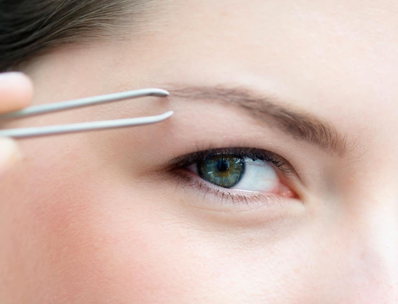 Sourcils : quelle est la longueur et la forme idéale pour votre visage ... Sourcils : quelle est la longueur et la forme idéale pour votre visage ...